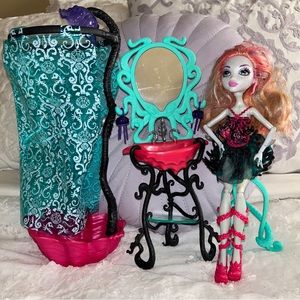 monster high | Toys | Monster High Lagoona Blue Doll Shower Set Vanity ...